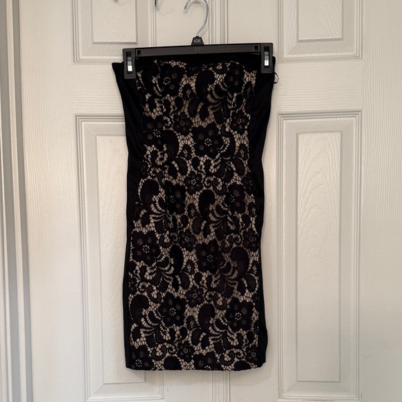 Cache | Dresses | Cache Elegant Lace Detail Black Strapless Dress ...